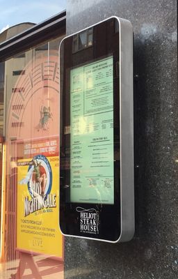 32 inch Outdoor LCD Digital Signage E-poster 100 - 240 VAC 50/60Hz